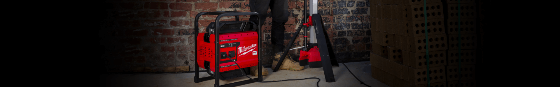 MX FUEL™ Power Supply Equipment | Milwaukee Tool New Zealand